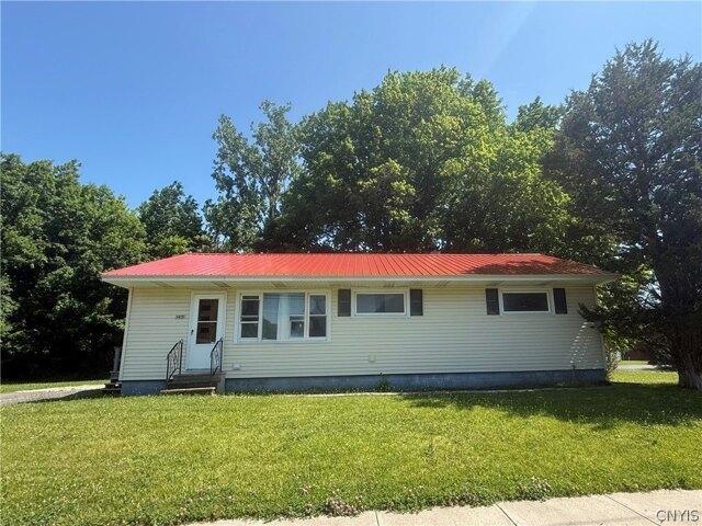 house with 3 bedroom, Watertown NY ES104905985