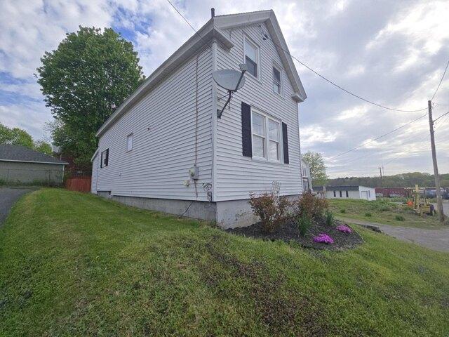 house with 3 bedroom, Waterville ME ES103249256
