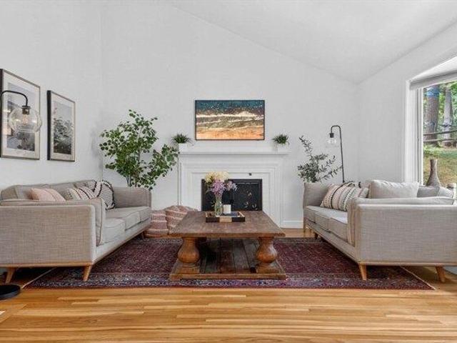 house with 3 bedroom, Wayland MA DS104332588