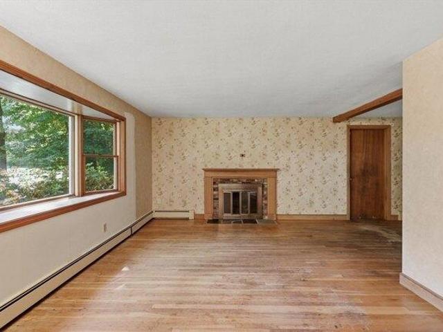 house with 3 bedroom, Wayland MA ES103662768