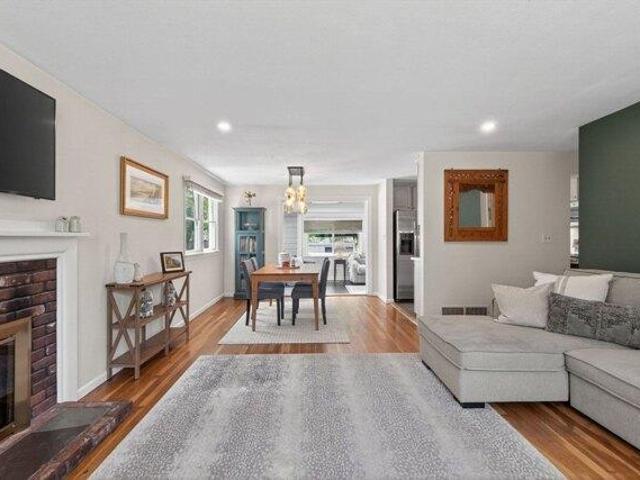 house with 3 bedroom, Wayland MA ES103889588