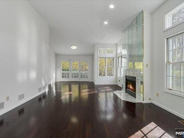 house with 3 bedroom, Wayne NJ DLS101783080