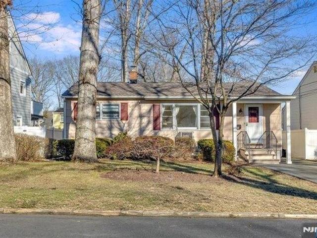 house with 3 bedroom, Wayne NJ DLS102029469