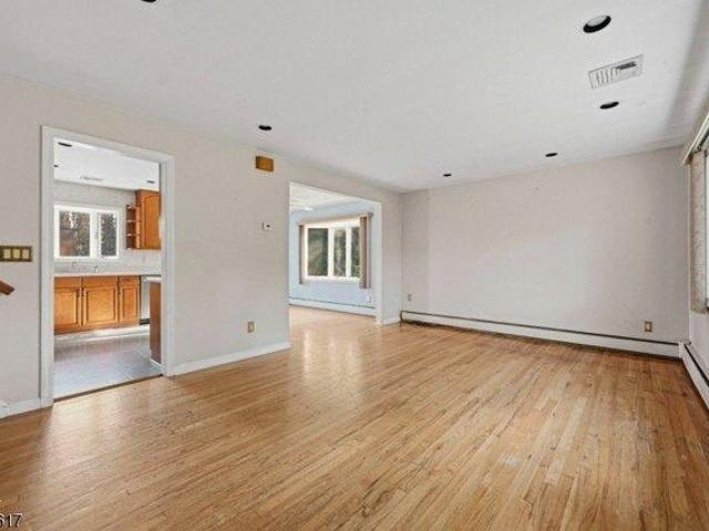 house with 3 bedroom, Wayne NJ ES104236788
