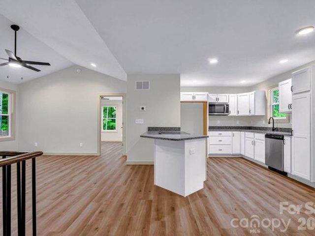 house with 3 bedroom, Waynesville NC ES104909159