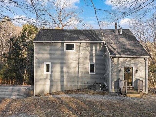 house with 3 bedroom, Weare NH DS103128507