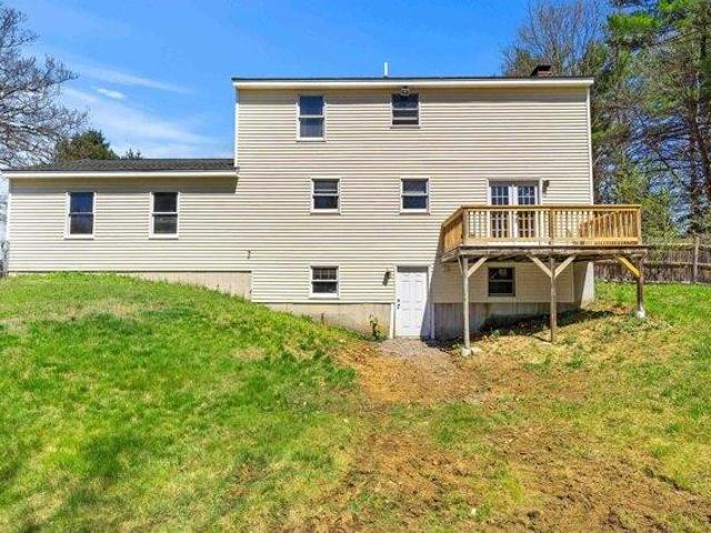 house with 3 bedroom, Weare NH ES105191225