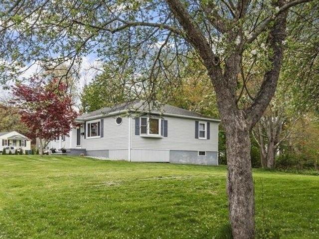 house with 3 bedroom, Webster MA DLS102632667