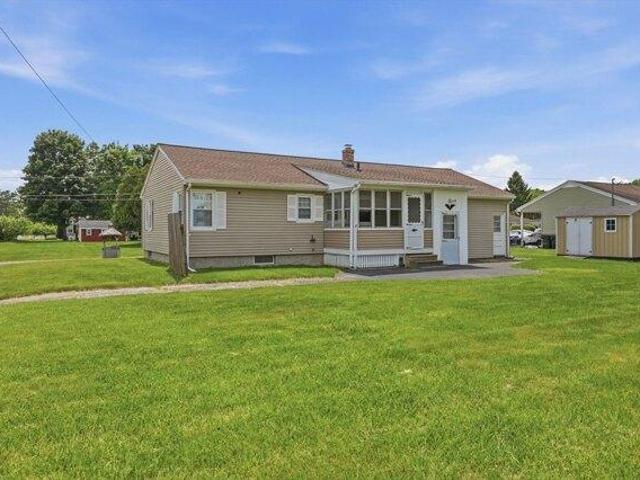 house with 3 bedroom, Webster MA DLS103016817