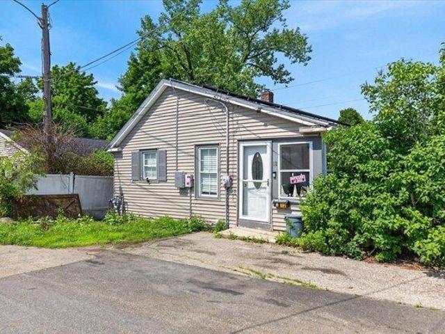 house with 3 bedroom, Webster MA DS104043321