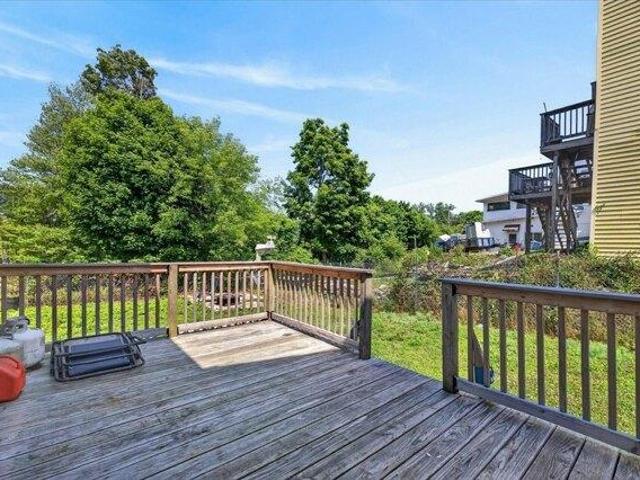 house with 3 bedroom, Webster MA ES104262611