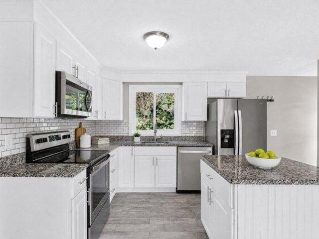 house with 3 bedroom, Webster MA ES105123403