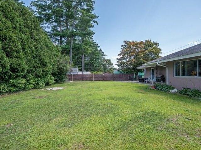 house with 3 bedroom, Webster MA ES105140634