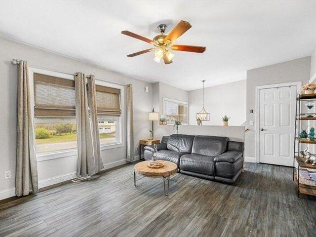 house with 3 bedroom, Webster MA ES102961537