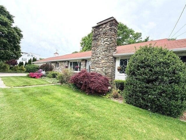 house with 3 bedroom, Webster MA ES103100506