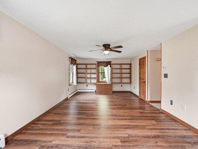 house with 3 bedroom, Webster MA ES103186112