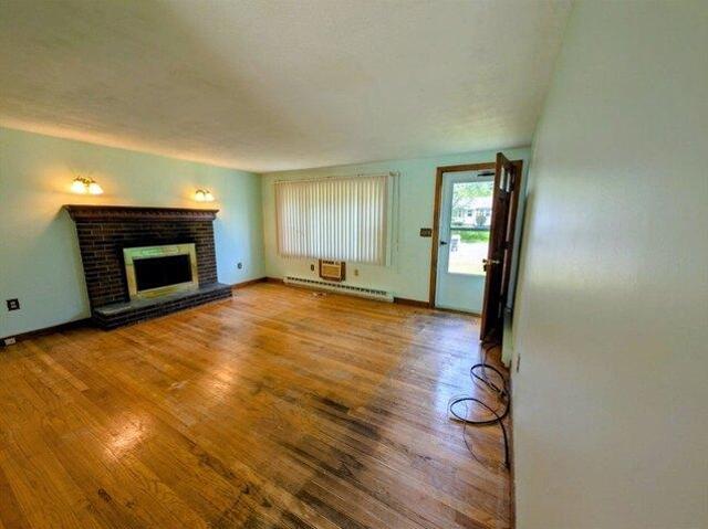 house with 3 bedroom, Webster MA ES103249516