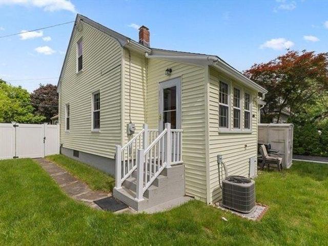 house with 3 bedroom, Webster MA ES103774359
