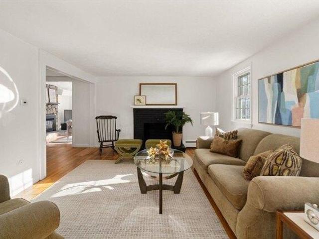 house with 3 bedroom, Wellesley MA DLS103102082