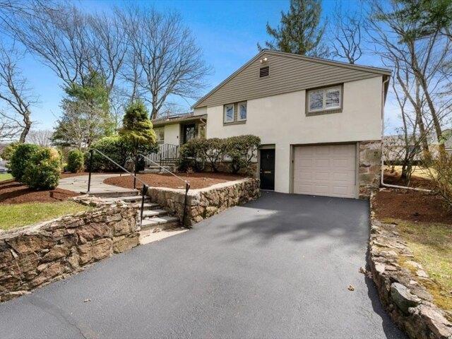 house with 3 bedroom, Wellesley MA ES104759927