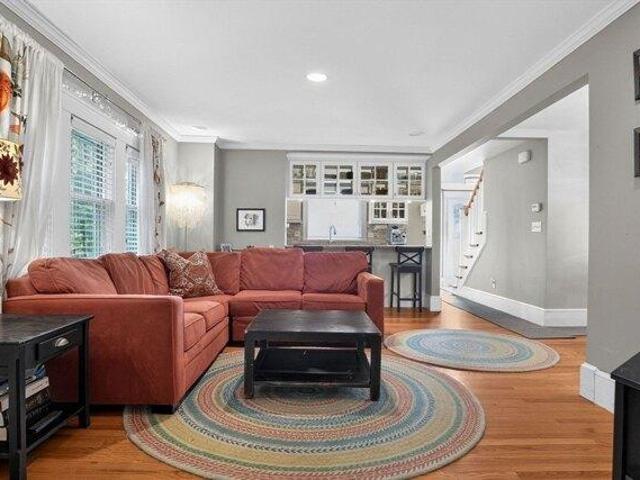 house with 3 bedroom, Wellesley MA ES104112209