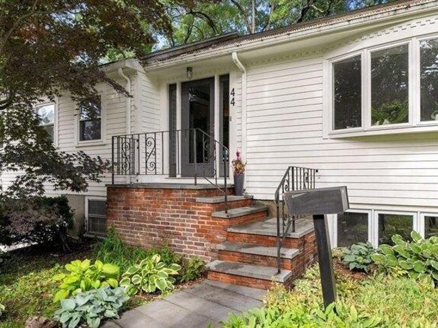 house with 3 bedroom, Wellesley MA ES105116228