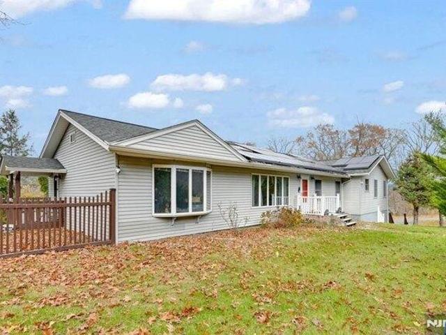 house with 3 bedroom, West Milford NJ DLS102256815