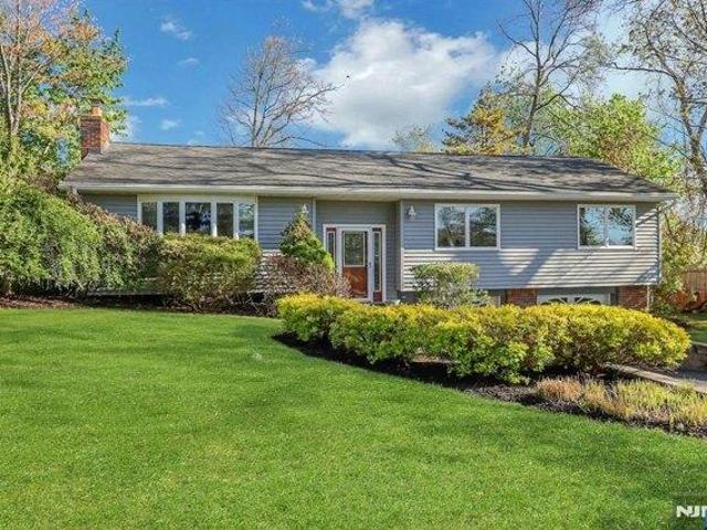 house with 3 bedroom, West Milford NJ DLS102726497