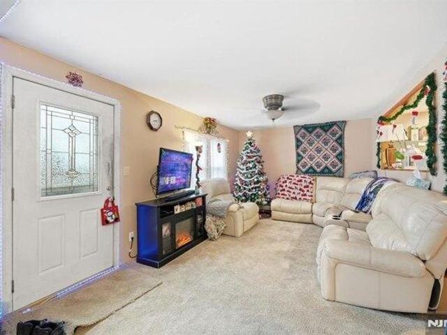house with 3 bedroom, West Milford NJ DS101781316