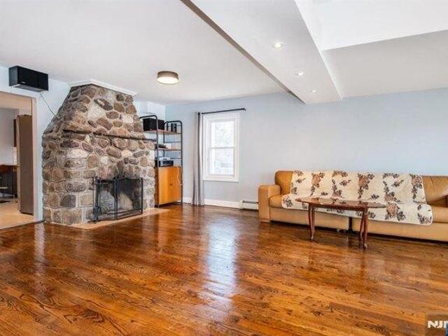 house with 3 bedroom, West Milford NJ ES104831296