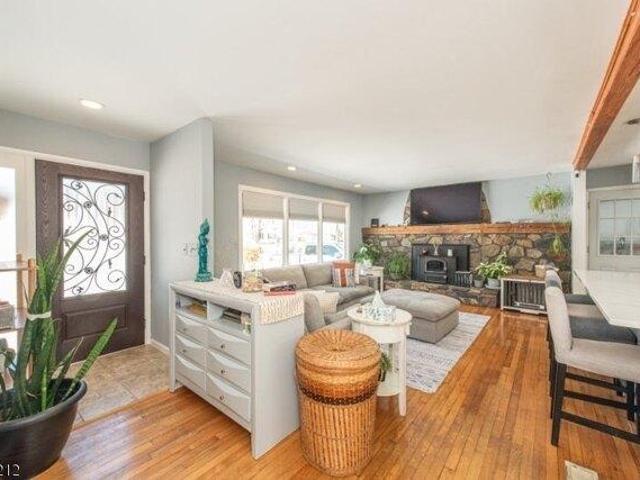 house with 3 bedroom, West Milford NJ ES104849946