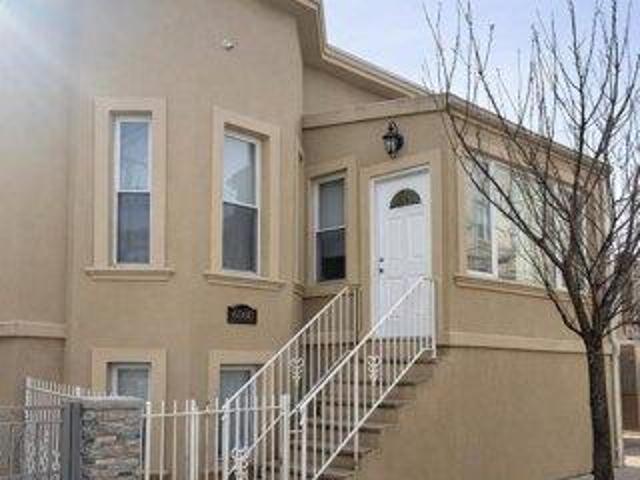 house with 3 bedroom, West New York NJ DLS102726595