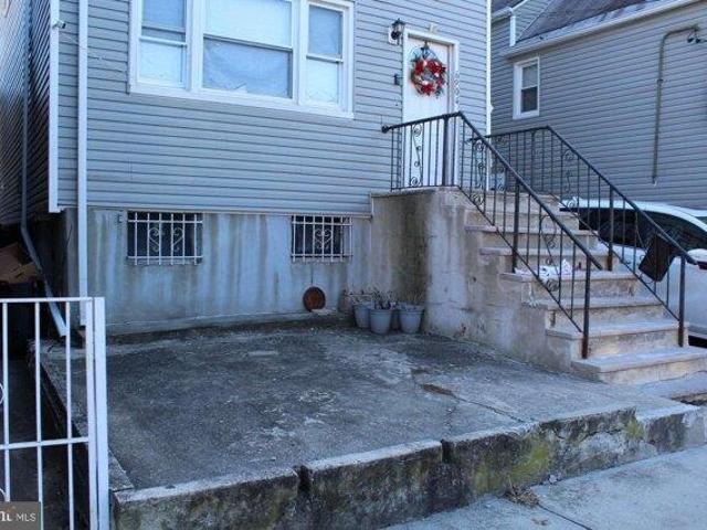 house with 3 bedroom, West New York NJ DS102585633