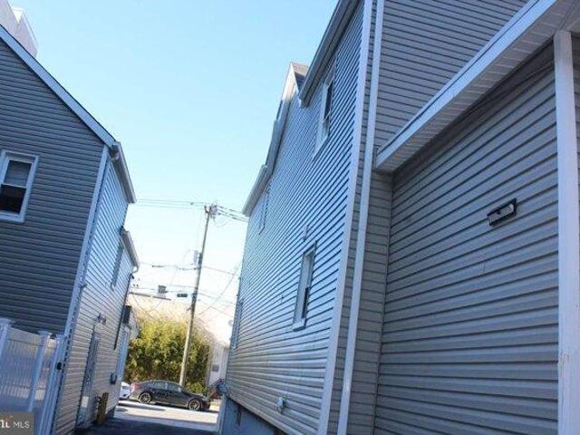 house with 3 bedroom, West New York NJ ES104191584