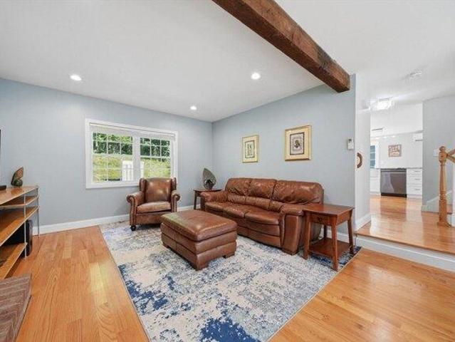house with 3 bedroom, West Newbury MA ES105160667