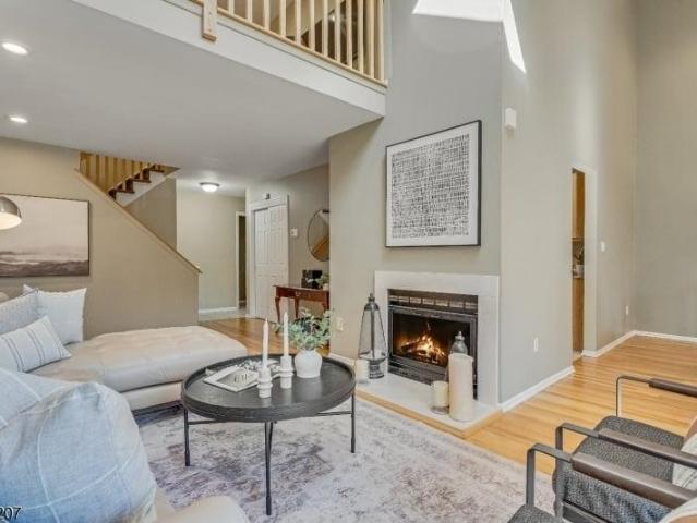 house with 3 bedroom, West Orange Twp. NJ DS101341175