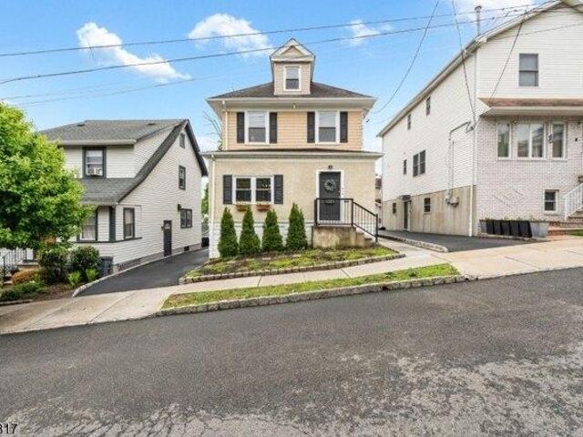 house with 3 bedroom, West Orange NJ DLS102476510