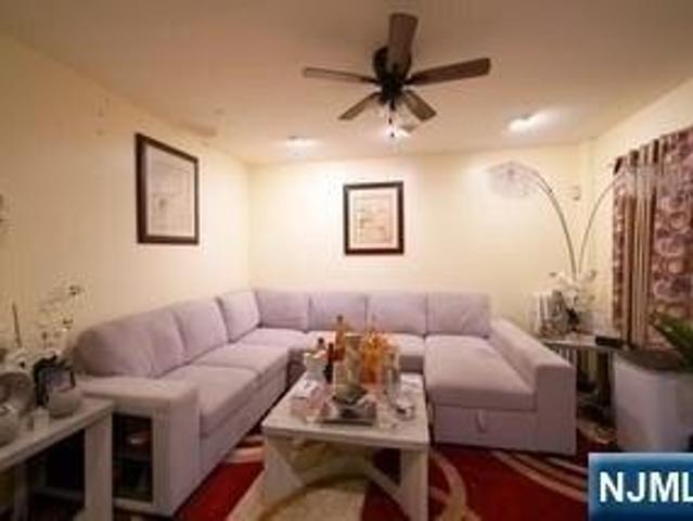 house with 3 bedroom, West Orange NJ DLS102213963