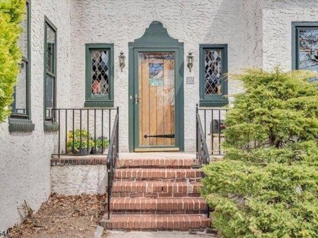 house with 3 bedroom, West Orange NJ DLS102346451