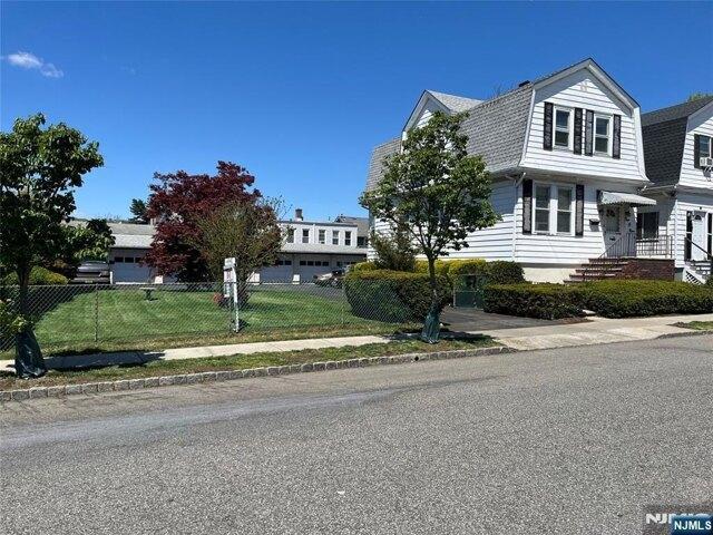 house with 3 bedroom, West Orange NJ DS102478571