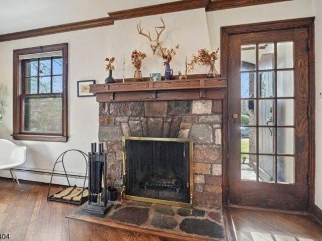 house with 3 bedroom, West Orange NJ DS102762532