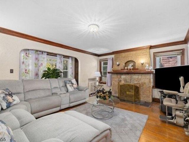 house with 3 bedroom, West Orange NJ DS104265741