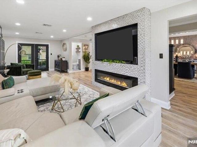 house with 3 bedroom, West Orange NJ DS104332938