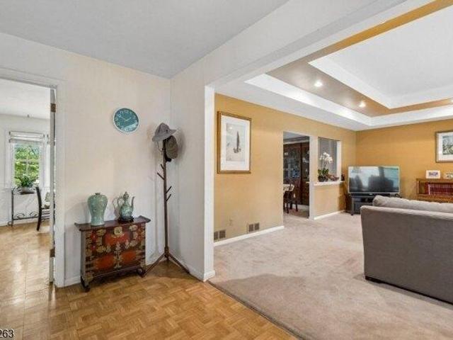 house with 3 bedroom, West Orange NJ ES103437525