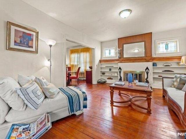 house with 3 bedroom, West Orange NJ ES103601052