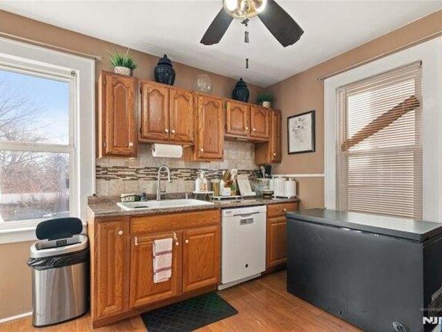 house with 3 bedroom, West Orange NJ ES104189198