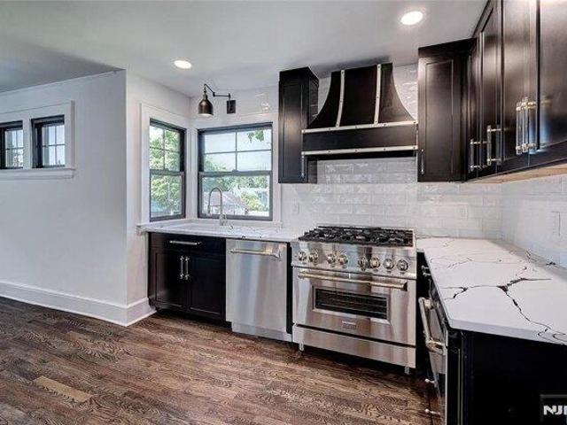 house with 3 bedroom, West Orange NJ ES104328726