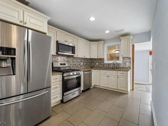 house with 3 bedroom, West Orange NJ ES104329617