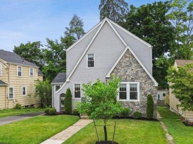 house with 3 bedroom, West Orange NJ ES104947253