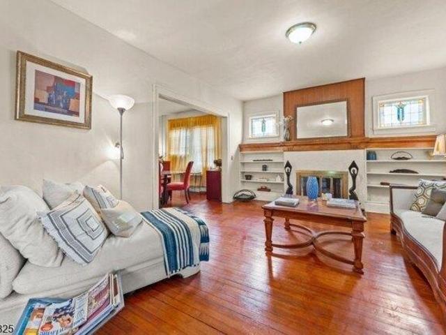 house with 3 bedroom, West Orange NJ ES104920458